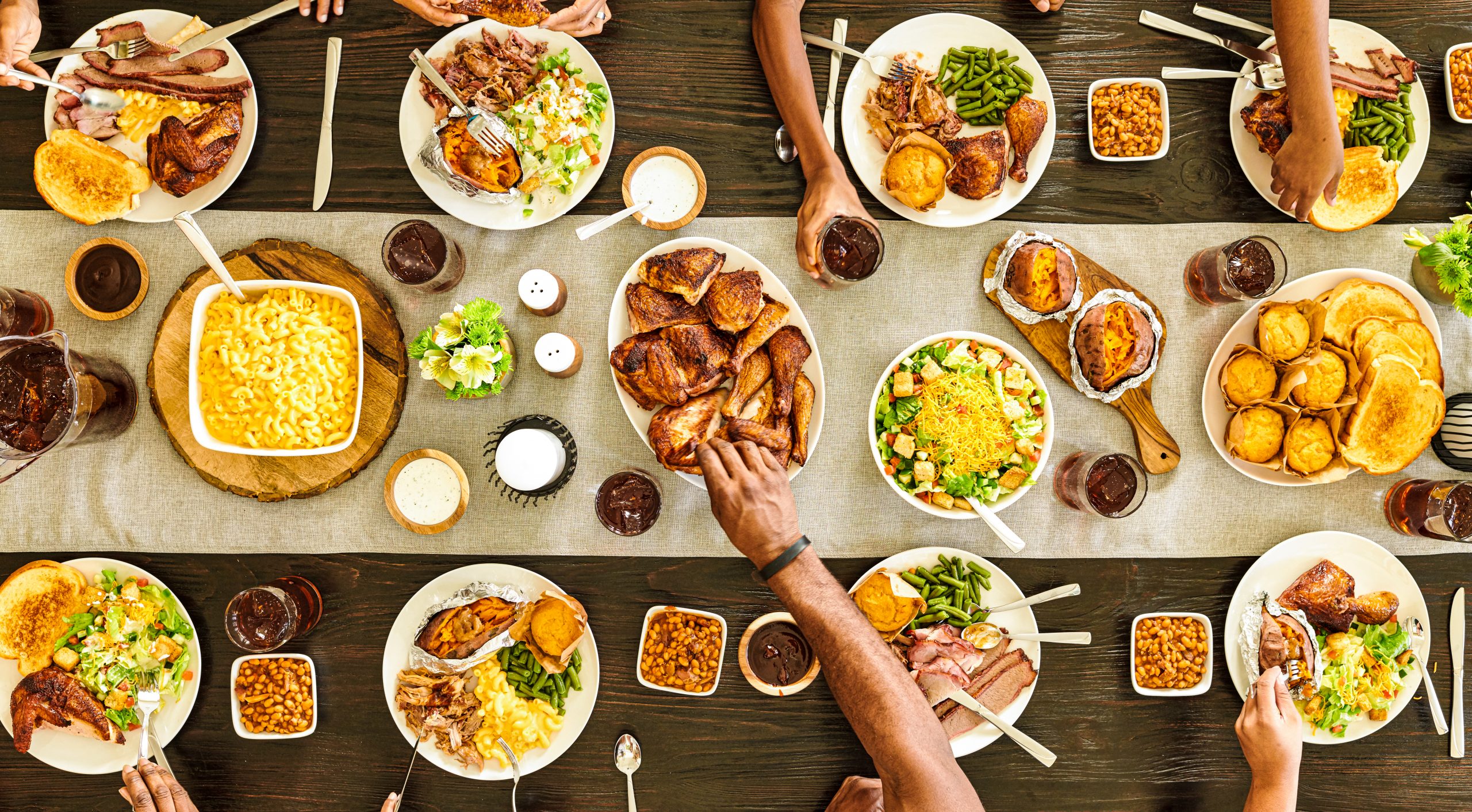 DINNEROVERHEAD - Sonny's BBQ